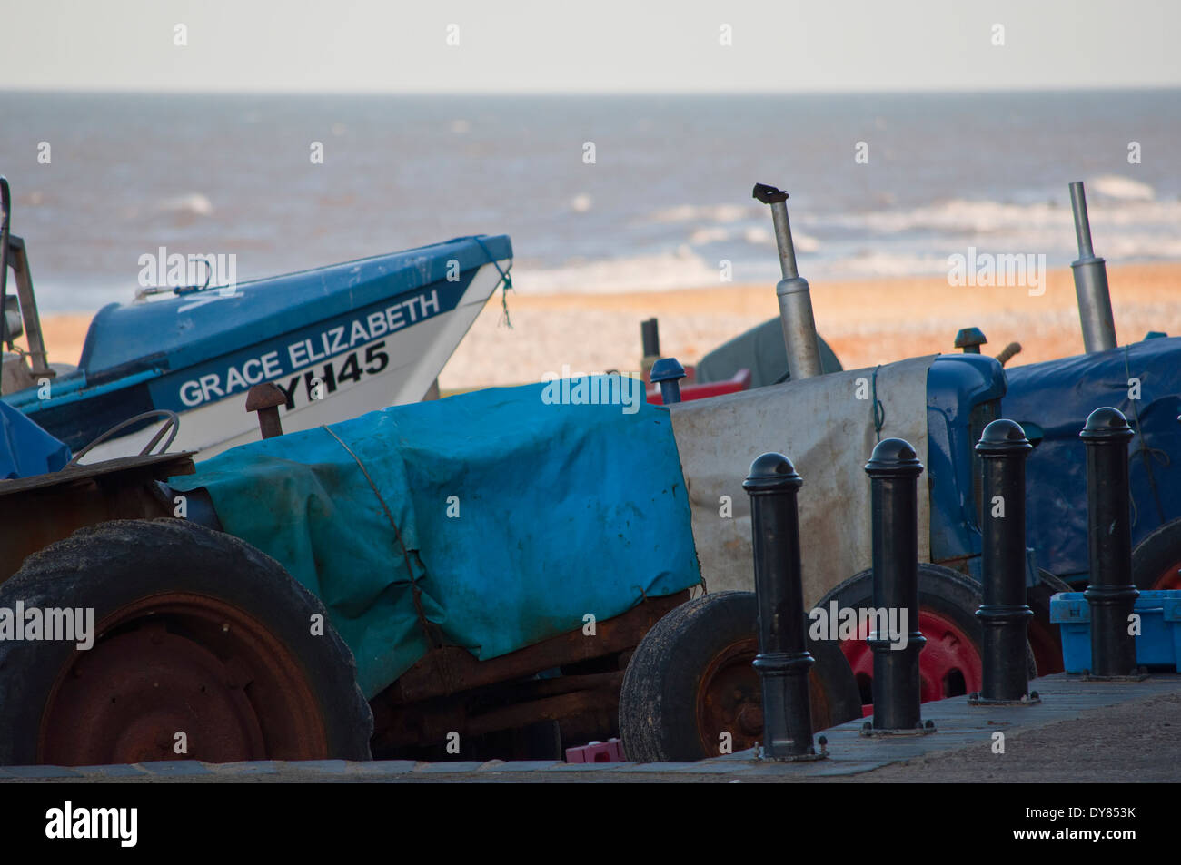 Cromer tractors beach Stock Photo - Alamy