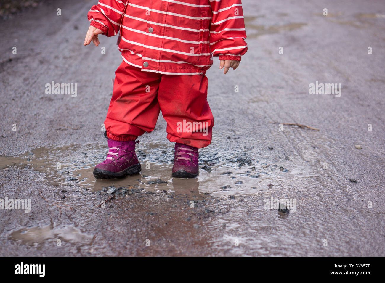 Child shoe puddle hi-res stock photography and images - Alamy