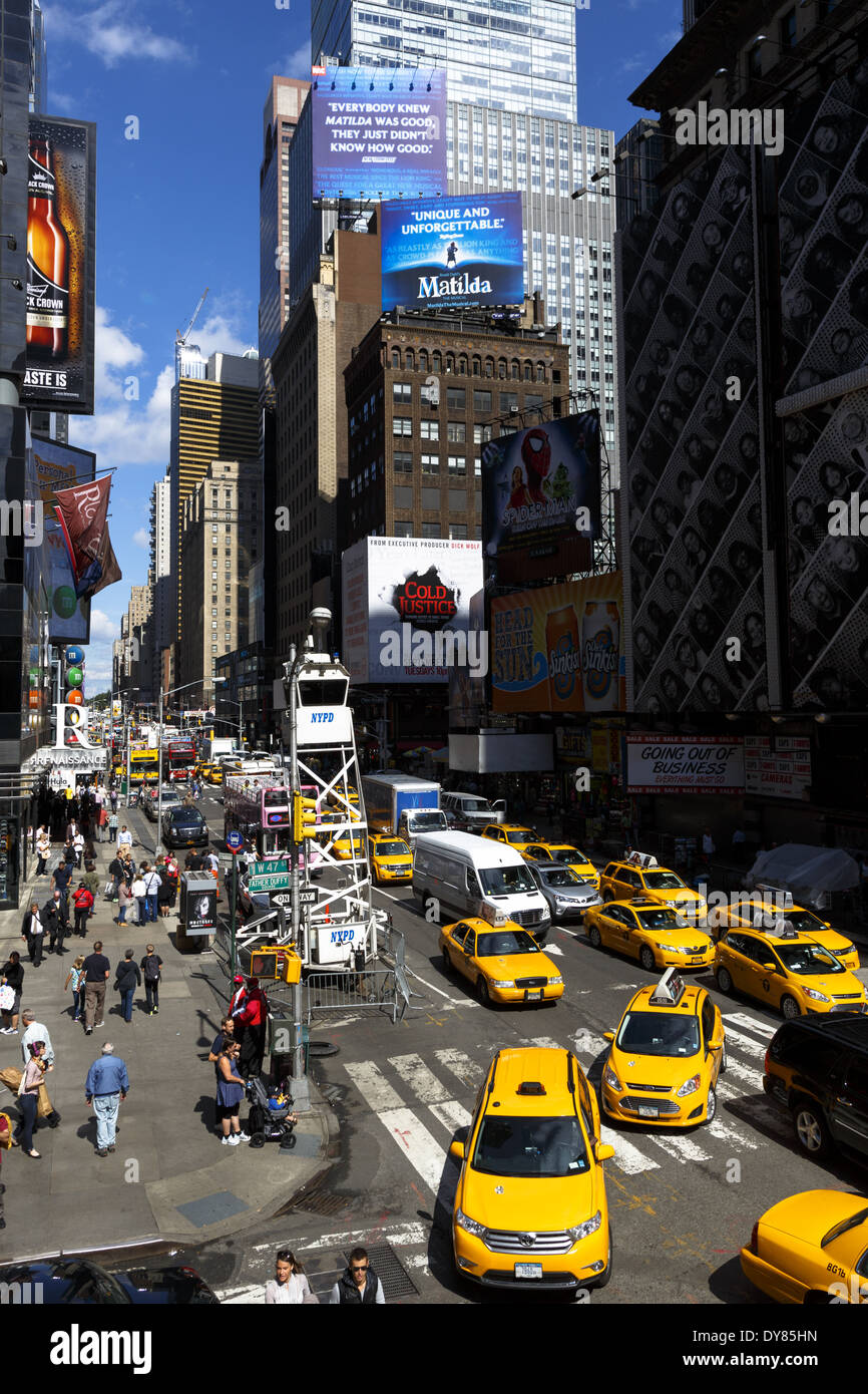 NYPD mobile police observation watchtower overlooking Seventh Avenue ...