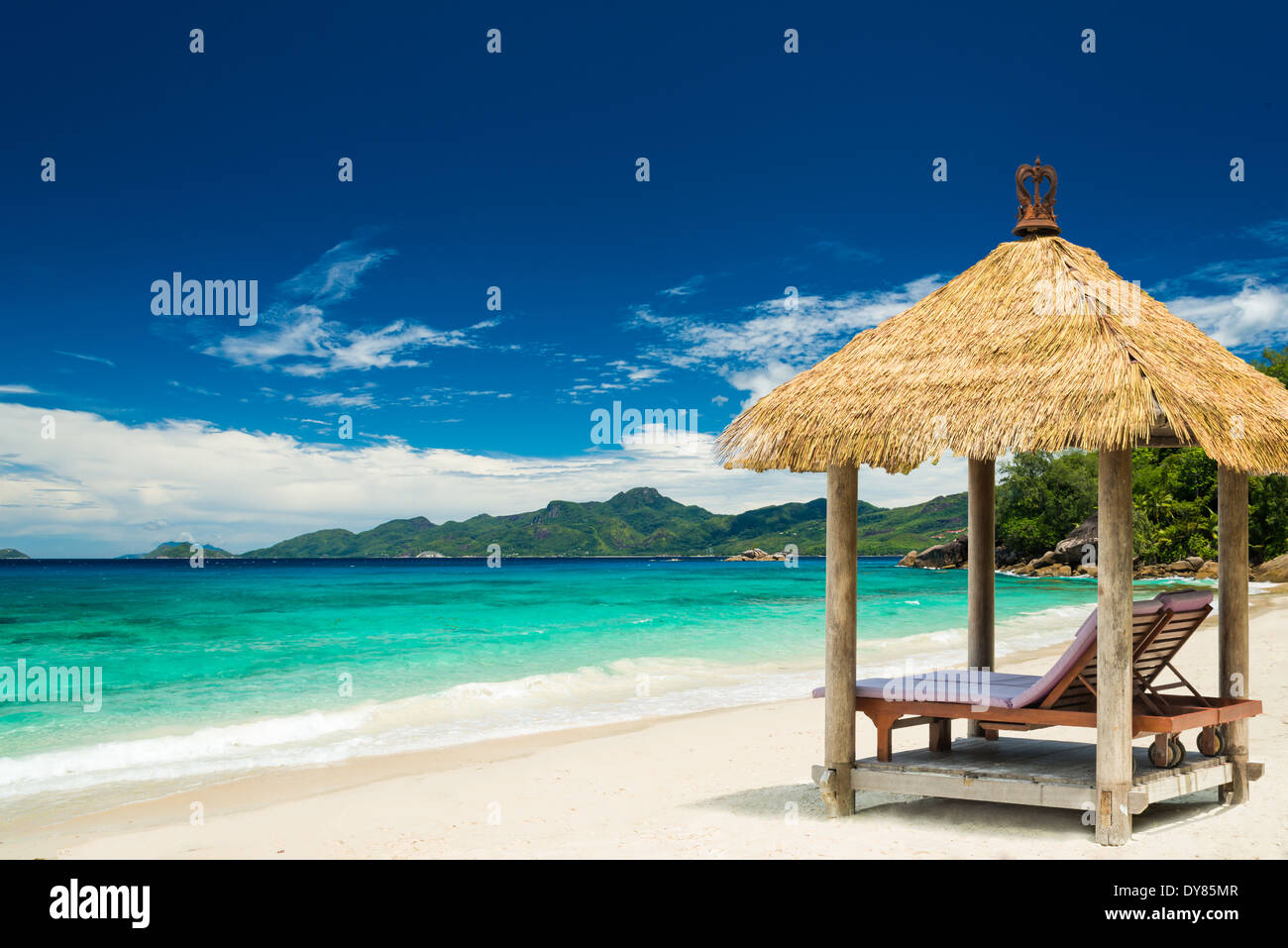Beautiful turquoise sea luxury beach hi-res stock photography and ...