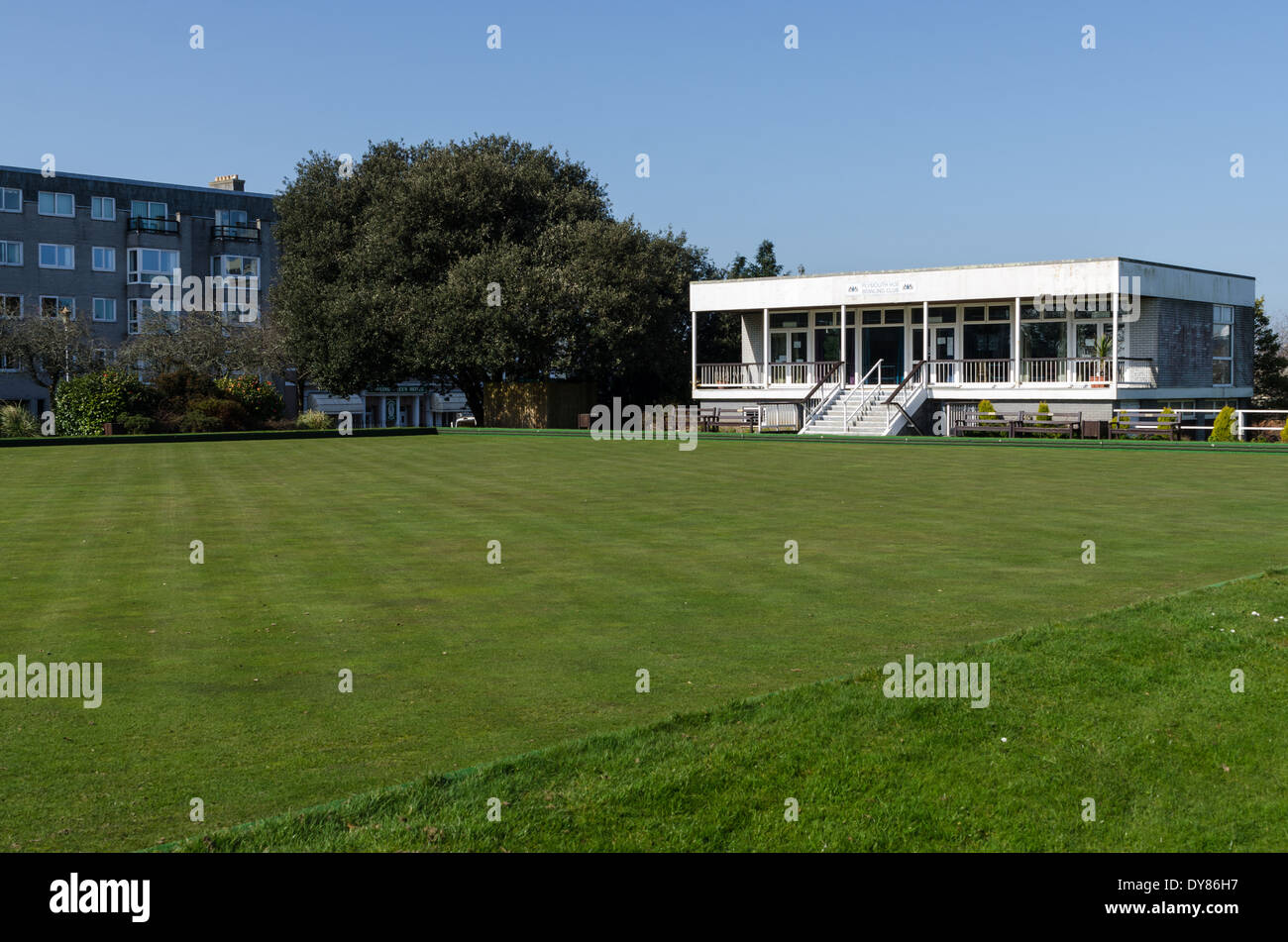 Plymouth Hoe Bowling Green where Sir Francis Drake played bowls before ...