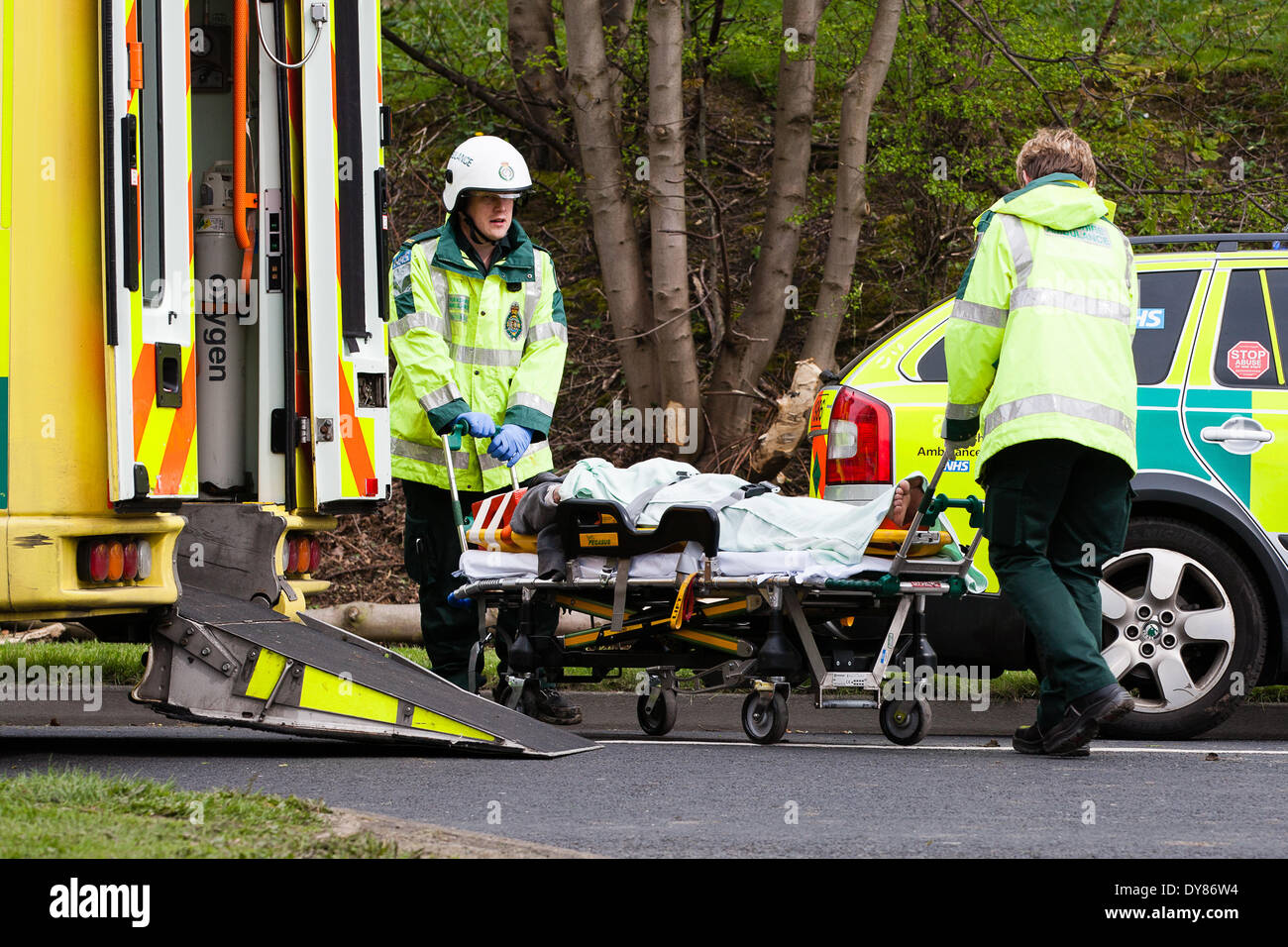 Air paramedic stretcher hi-res stock photography and images - Alamy