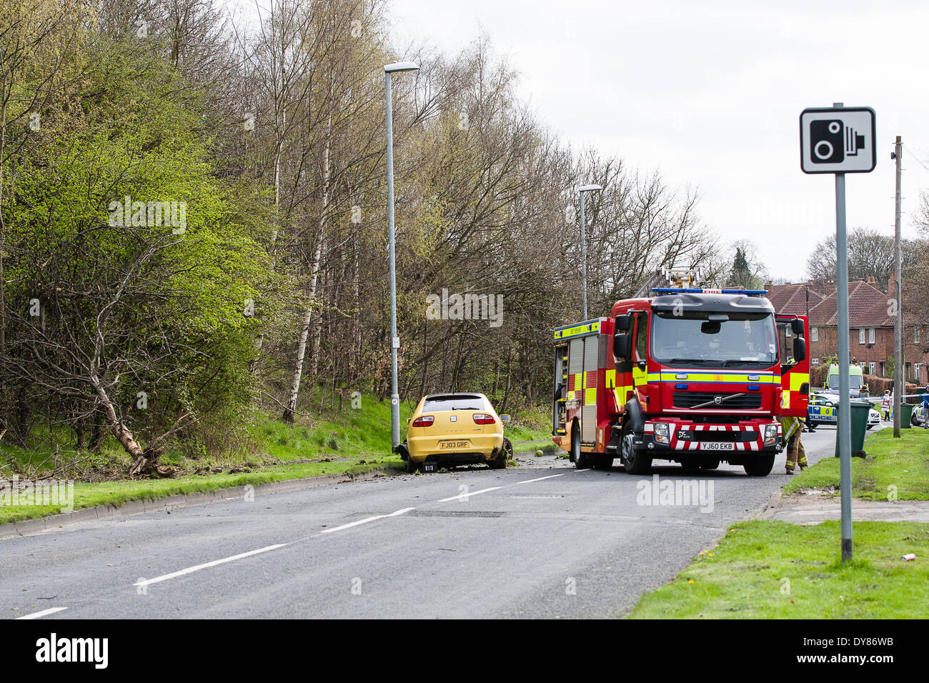 Leeds air ambulance hi-res stock photography and images - Alamy