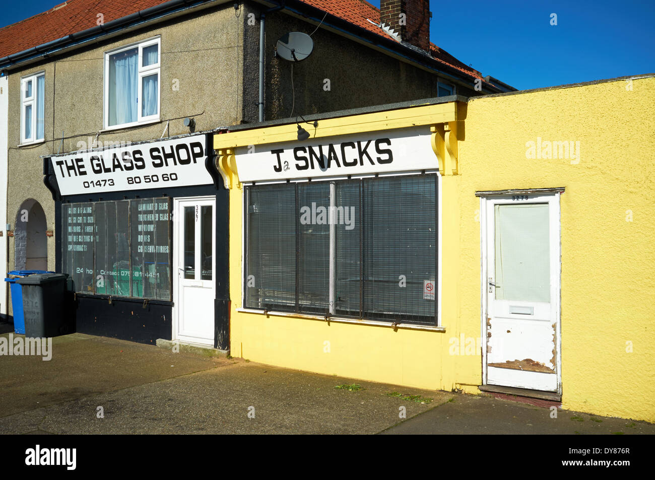 Empty retailers hi-res stock photography and images - Alamy