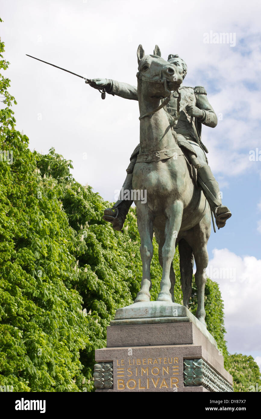 Simon Bolivar statue Stock Photo - Alamy