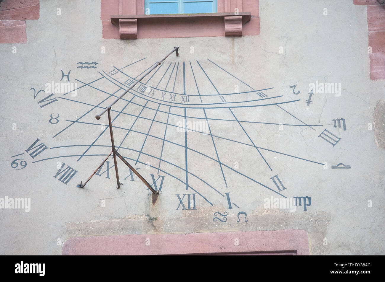 Heidelberg castle germany sundial hi-res stock photography and images ...