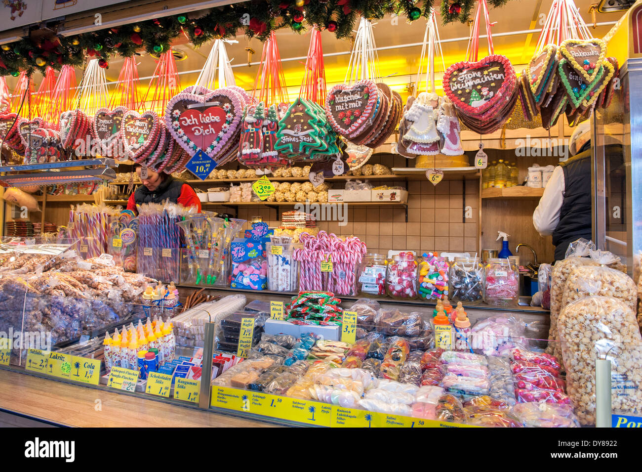 German christmas candy stall hi-res stock photography and images - Alamy