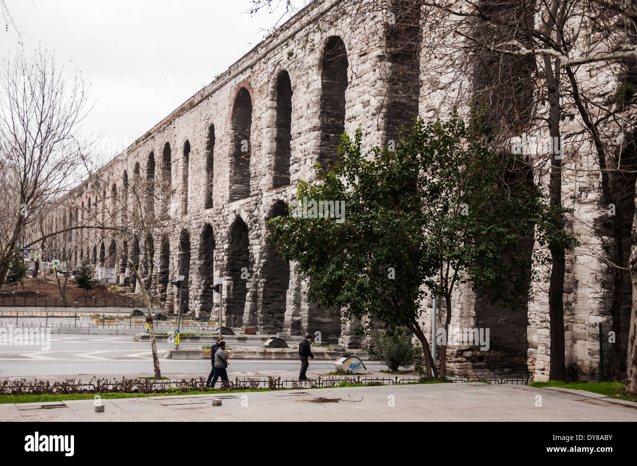 Istanbul aqueduct hi-res stock photography and images - Alamy