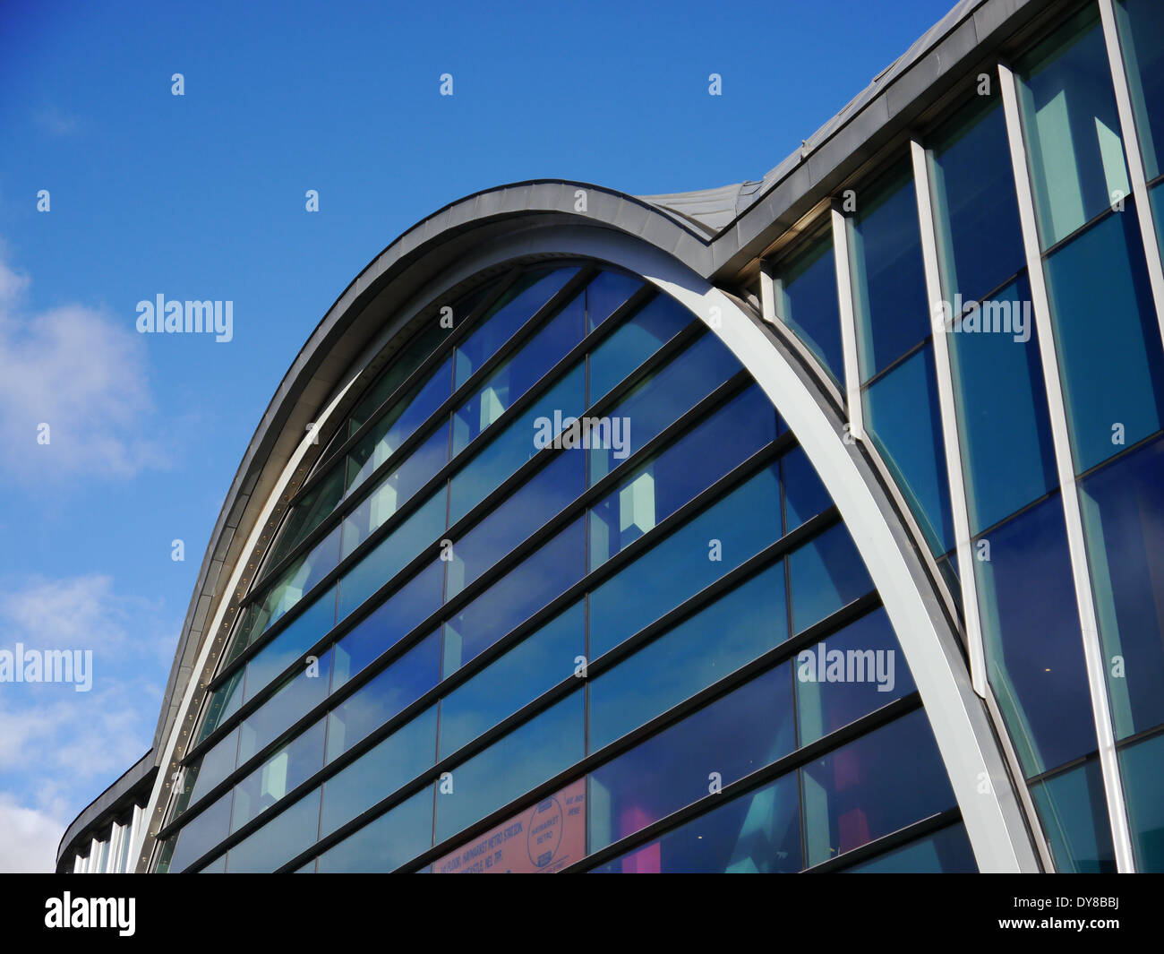 Modern architecture and metro hi-res stock photography and images - Alamy