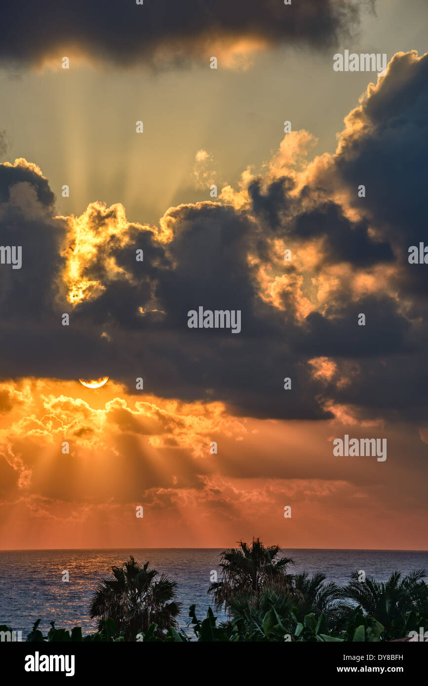 Sea beams hi-res stock photography and images - Alamy