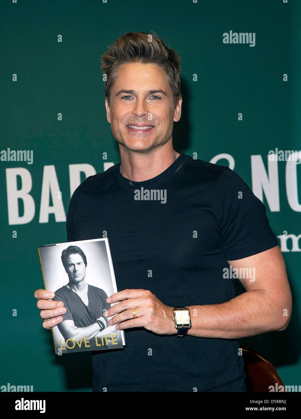 New York, NY, USA. 9th Apr, 2014. Rob Lowe at in-store appearance for ...