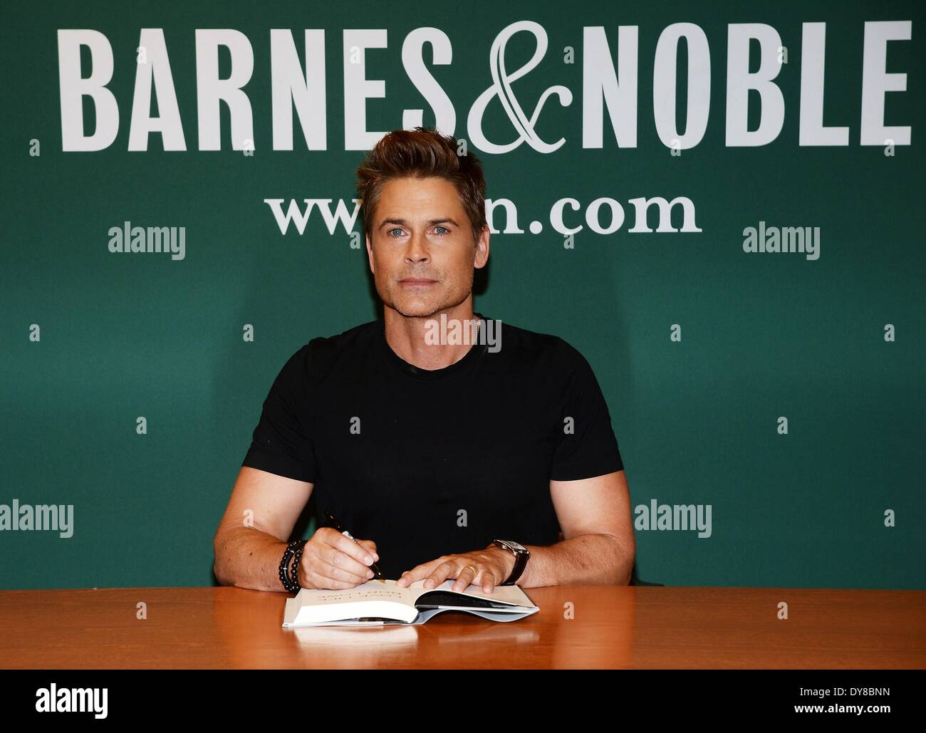 New York, NY, USA. 9th Apr, 2014. Rob Lowe at in-store appearance for ...