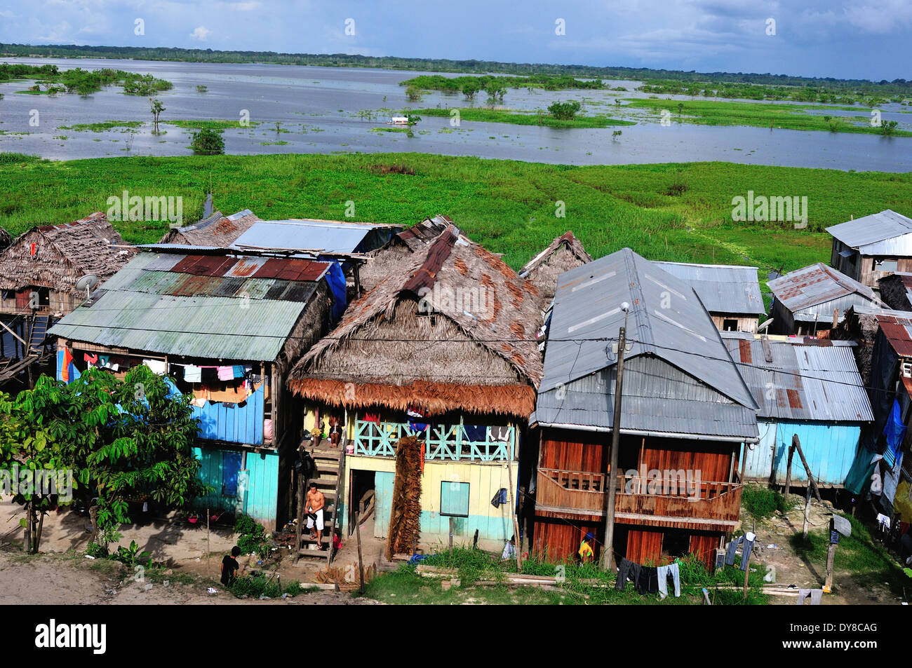 Houseboats in IQUITOS . Department of Loreto .PERU Stock Photo - Alamy