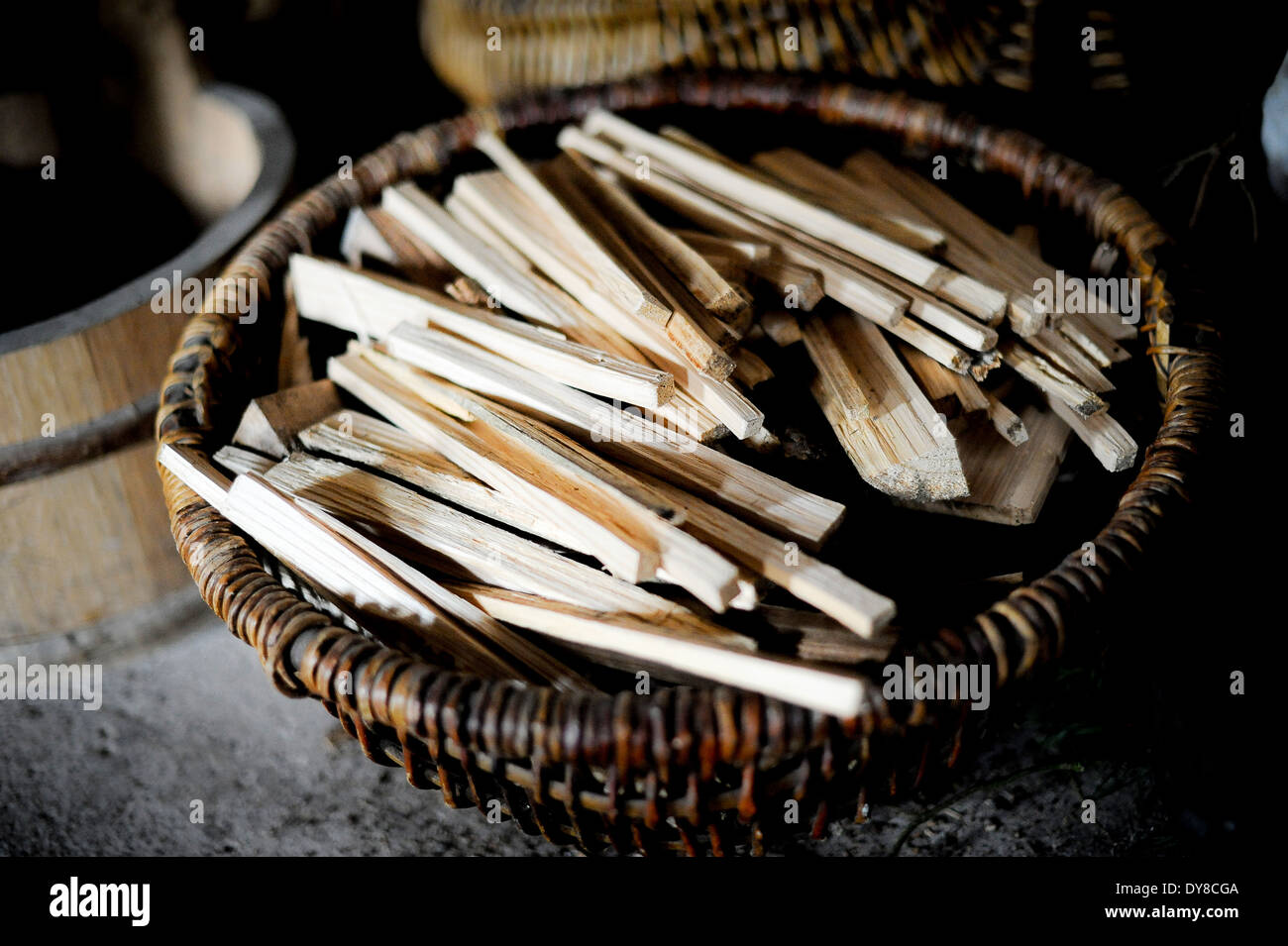 Kindling wood hi-res stock photography and images - Alamy
