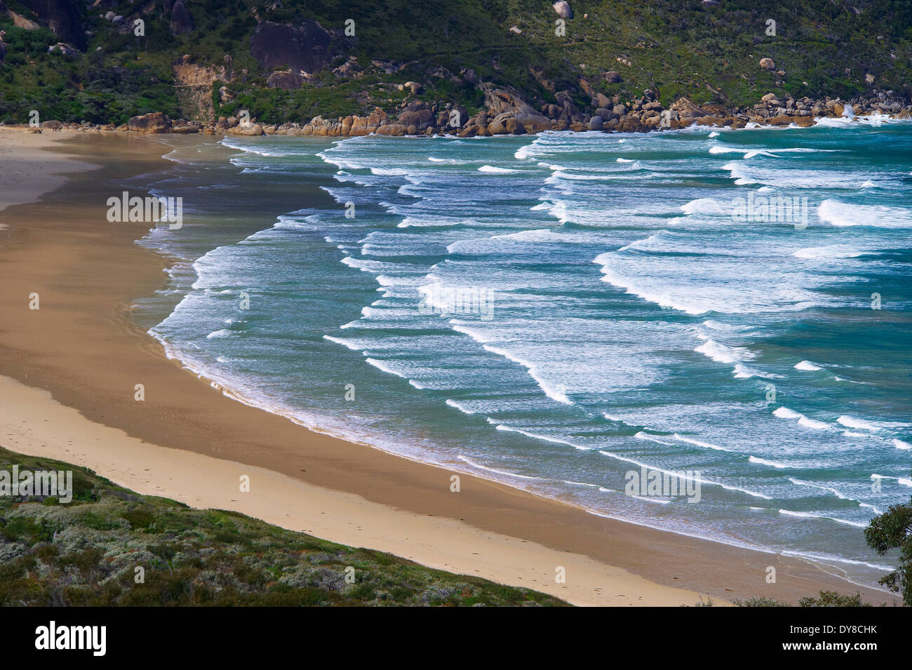 Cliff beach and sea hi-res stock photography and images - Alamy