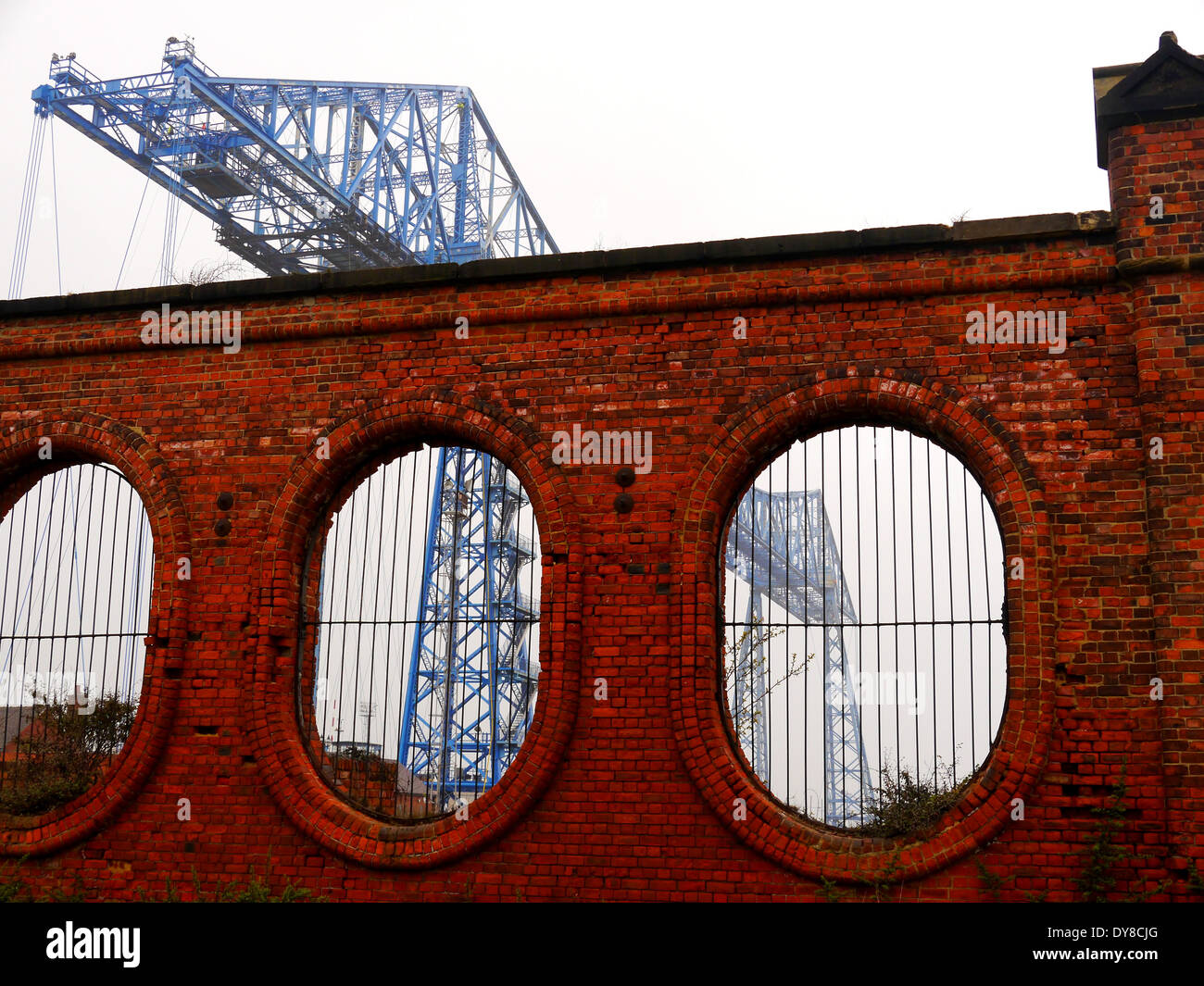 Historic Transporter Bridge spanning the River Tees at Middlehaven ...
