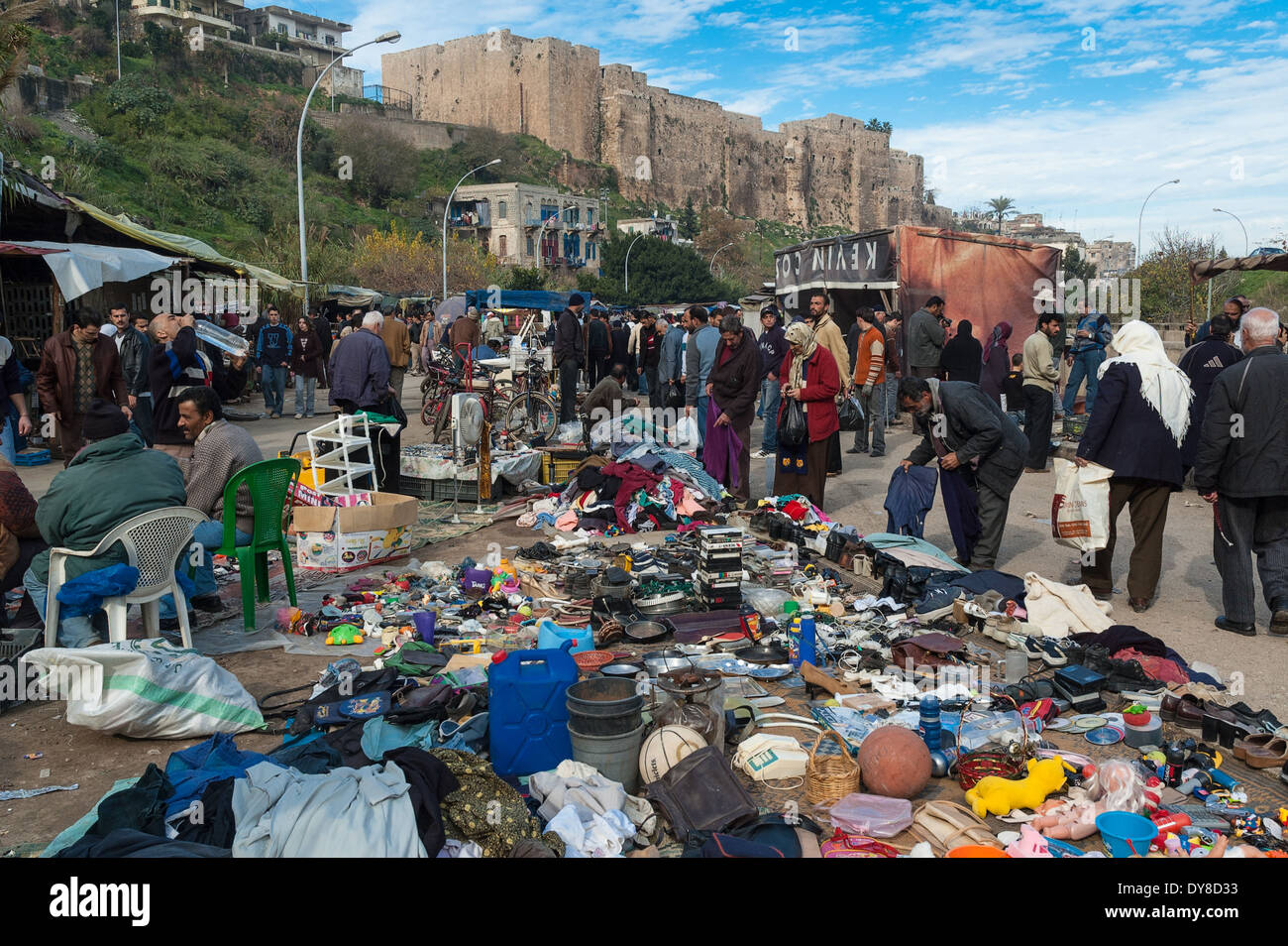 Arab women crowded street hi-res stock photography and images - Alamy