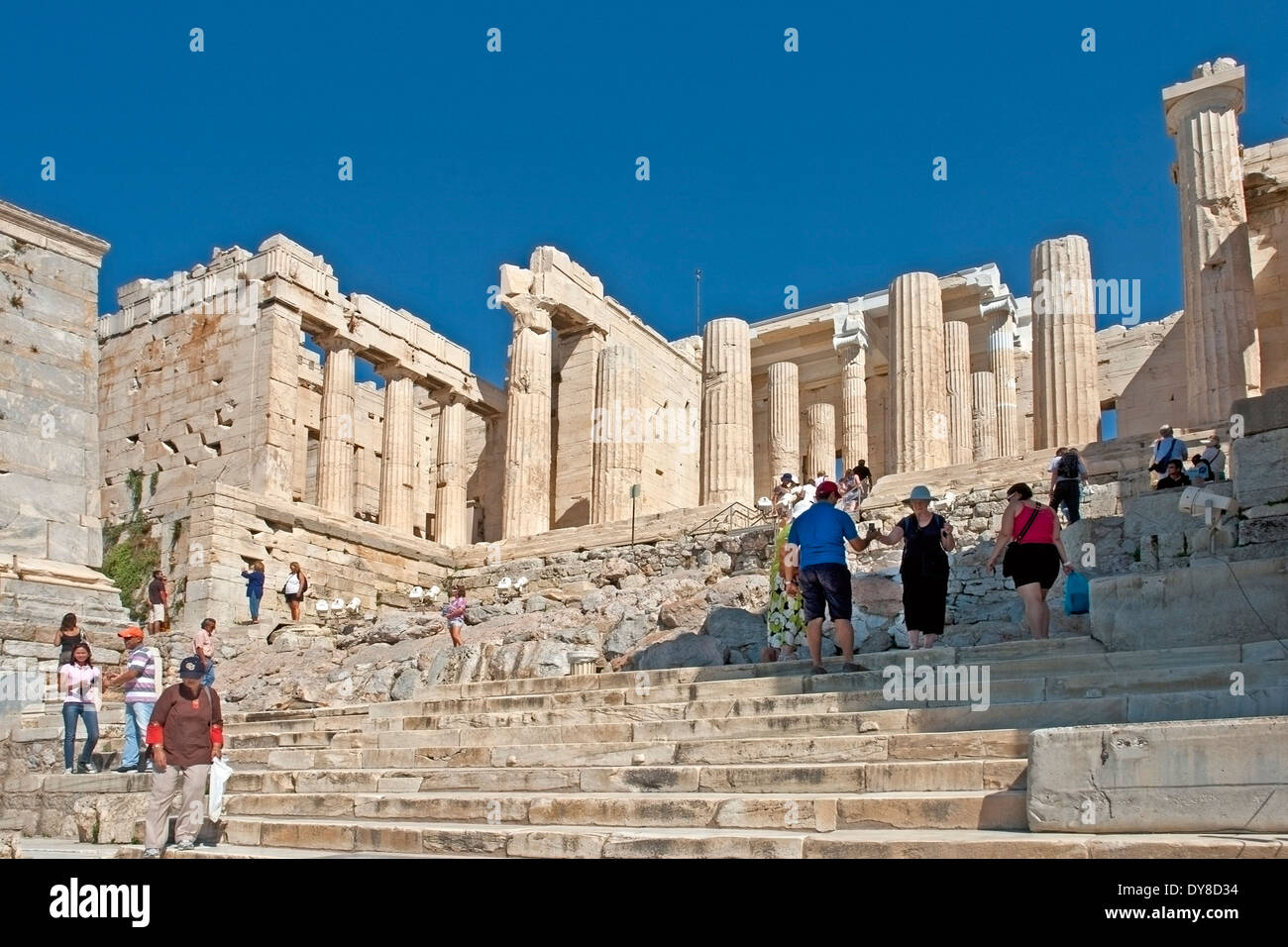 Steps leading to the Propylaea, the entrance to the Acropolis, Athen ...