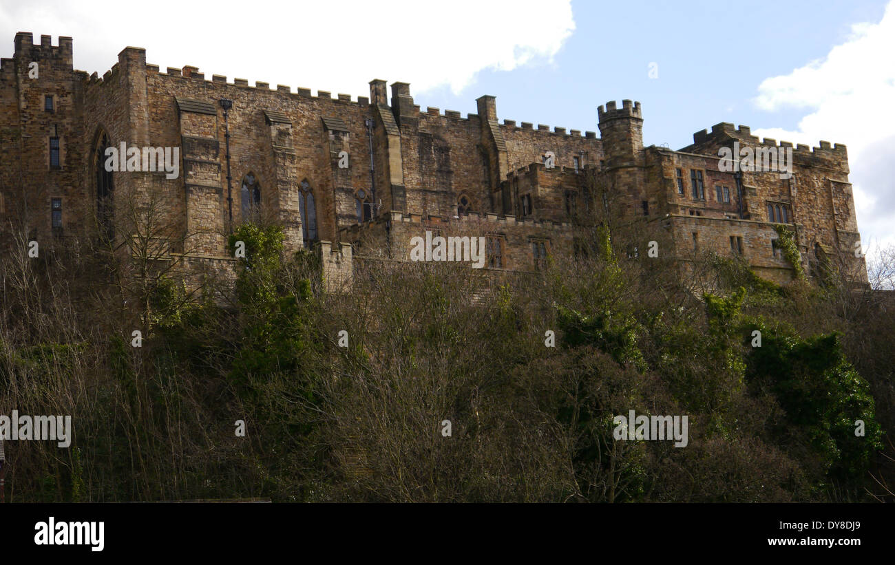Historic Durham Castle viewed from north side of River Wear, Durham ...