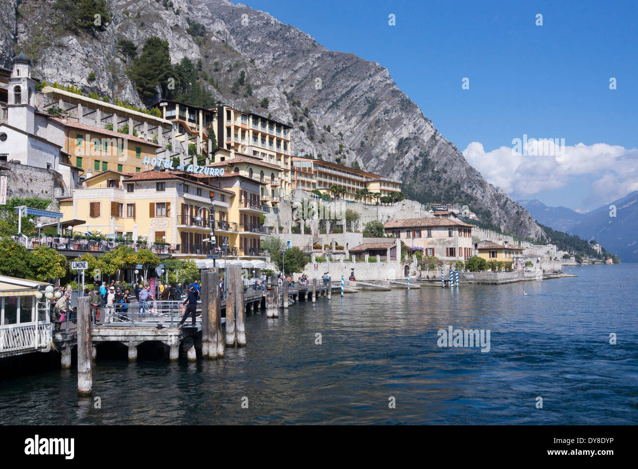 Village by lake garda hi-res stock photography and images - Alamy