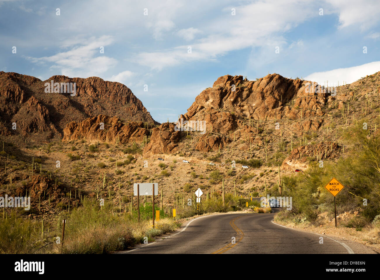 USA, Arizona, Gates Pass, Gates Pass Road through Tucson Mountains ...