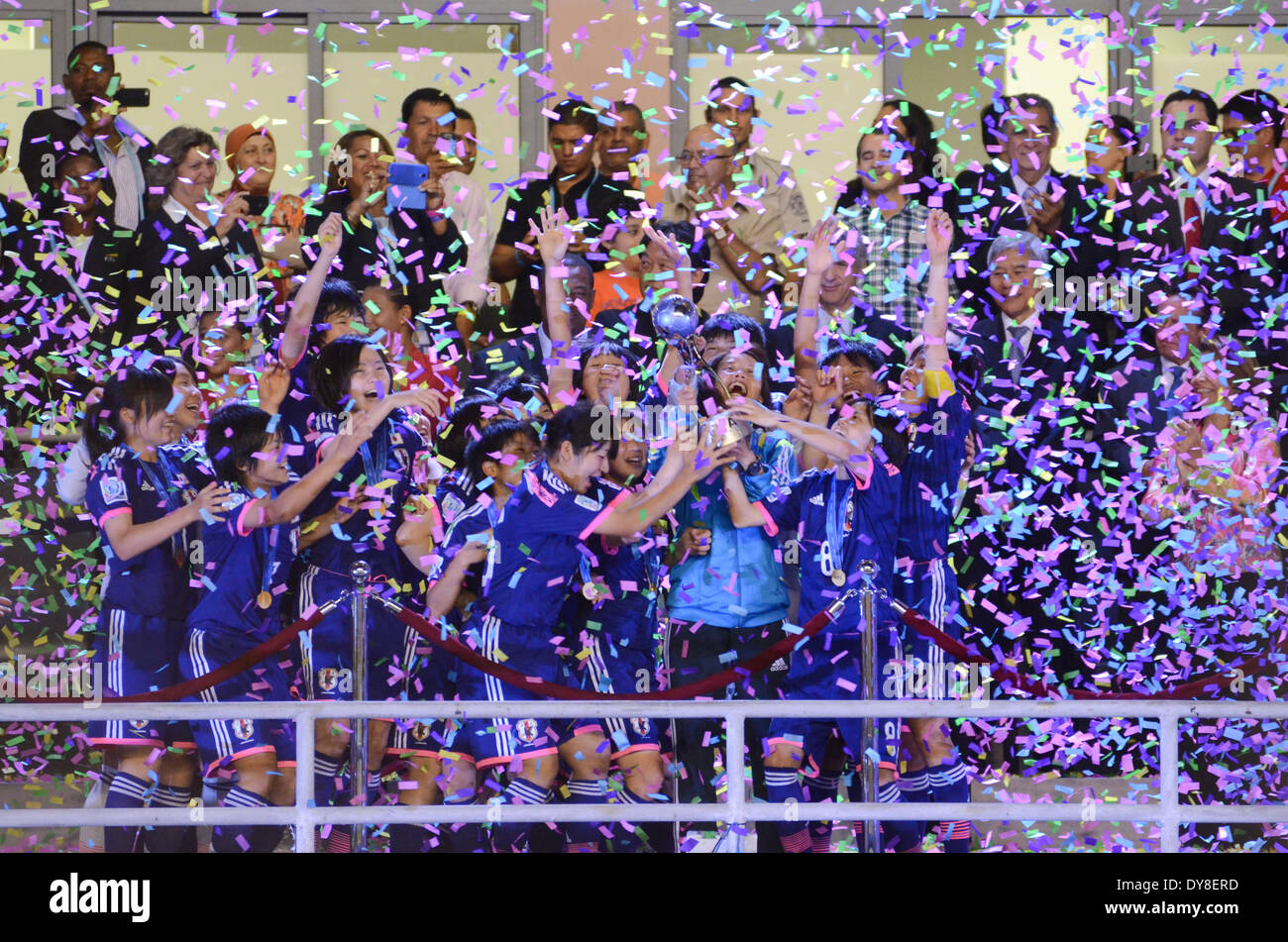 Japan squad celebrate holding World Cup Winners Stock Photo - Alamy
