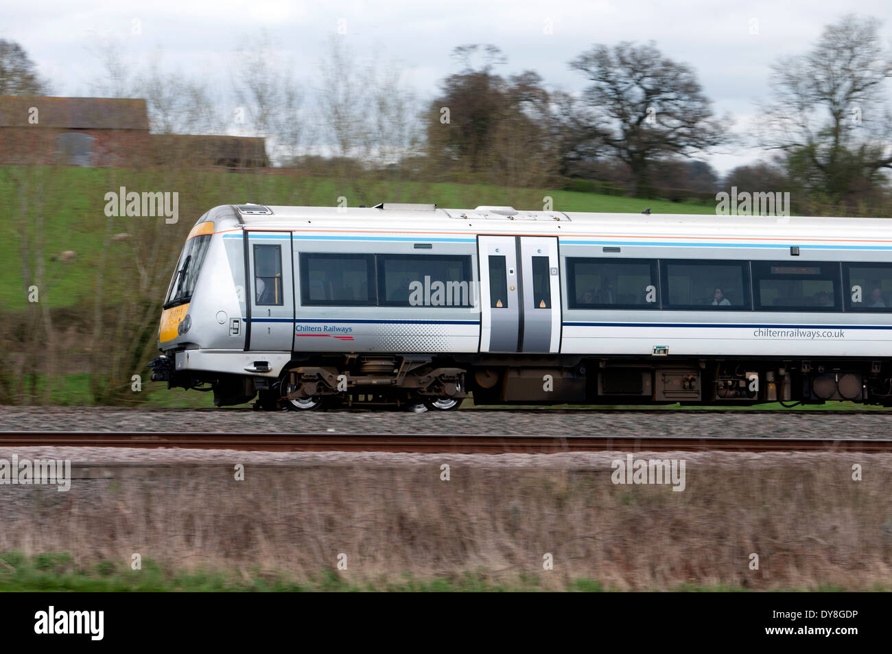 Chiltern Railways Class 168 train at speed, Hatton North Junction ...