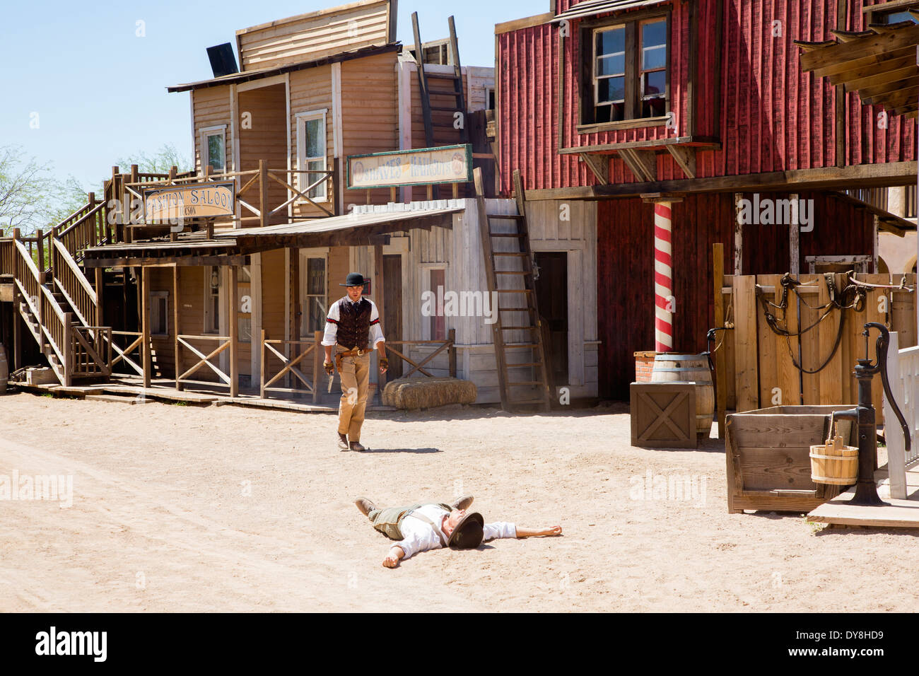 Old western gunfight hi-res stock photography and images - Alamy