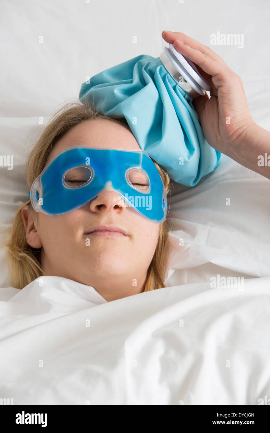 Cooling glasses hi-res stock photography and images - Alamy