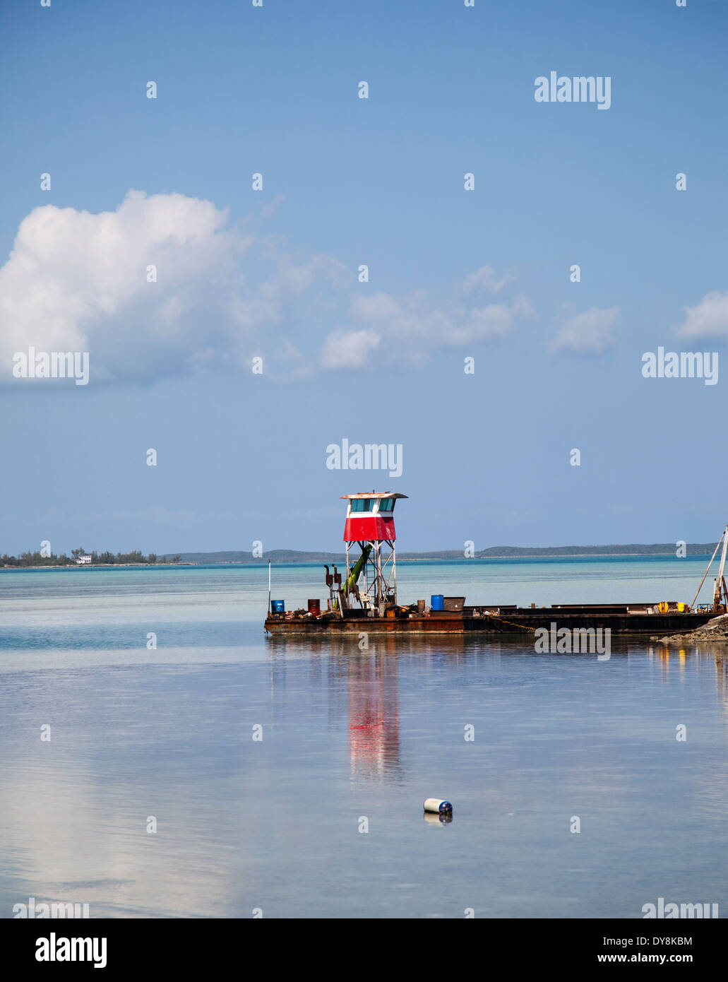 View of ocean from Dunmore Town on harbor island Stock Photo - Alamy