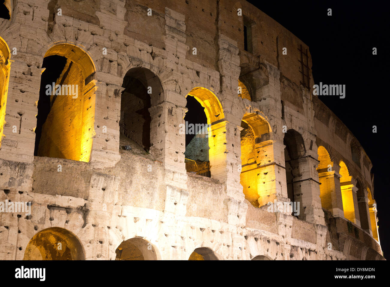 Close up view of Roman Colosseum at Night Rome, Italy Stock Photo - Alamy