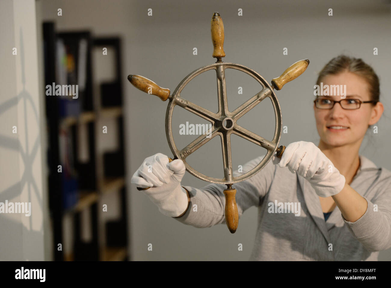 Friedrichshafen, Germany. 13th Jan, 2014. The academic volunteer Janne ...