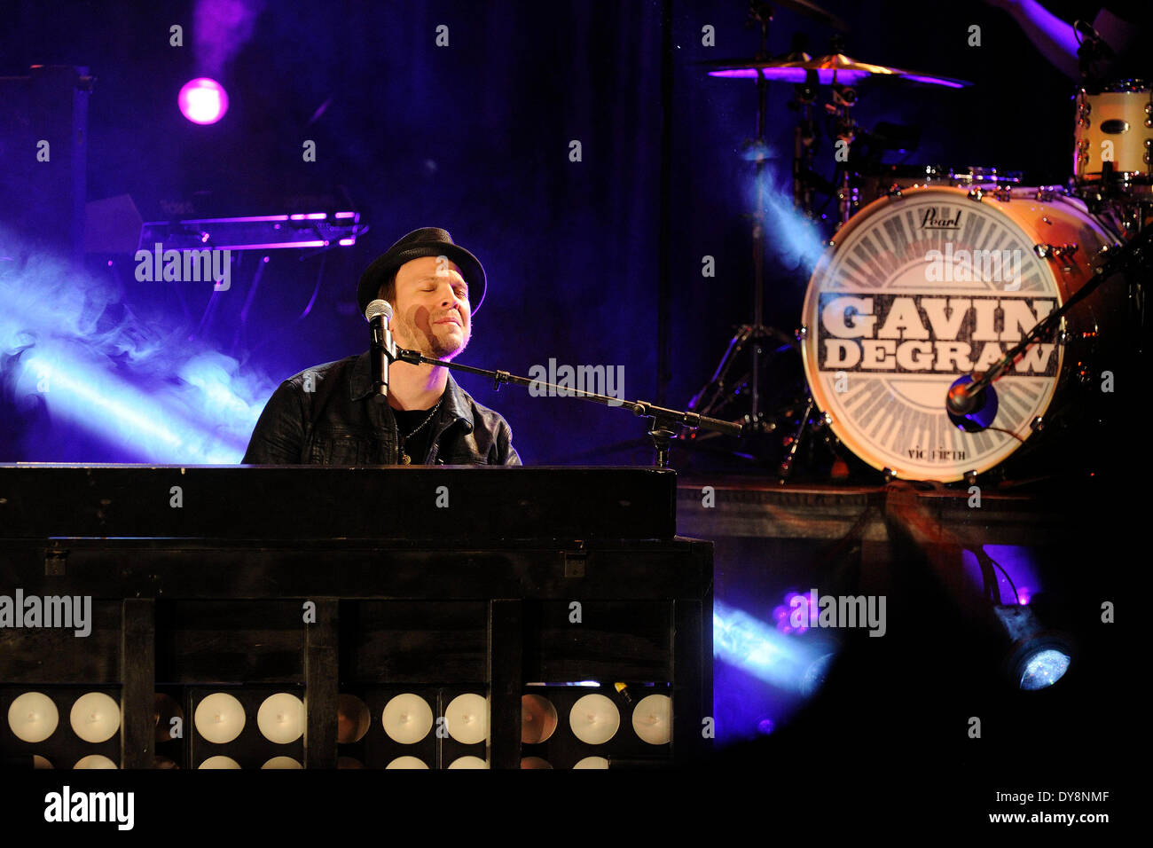 Toronto, Canada. 9th April 2014. American singer and song-writer Gavin ...