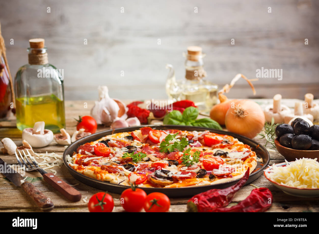 Food fresh italian pizza hi-res stock photography and images - Alamy