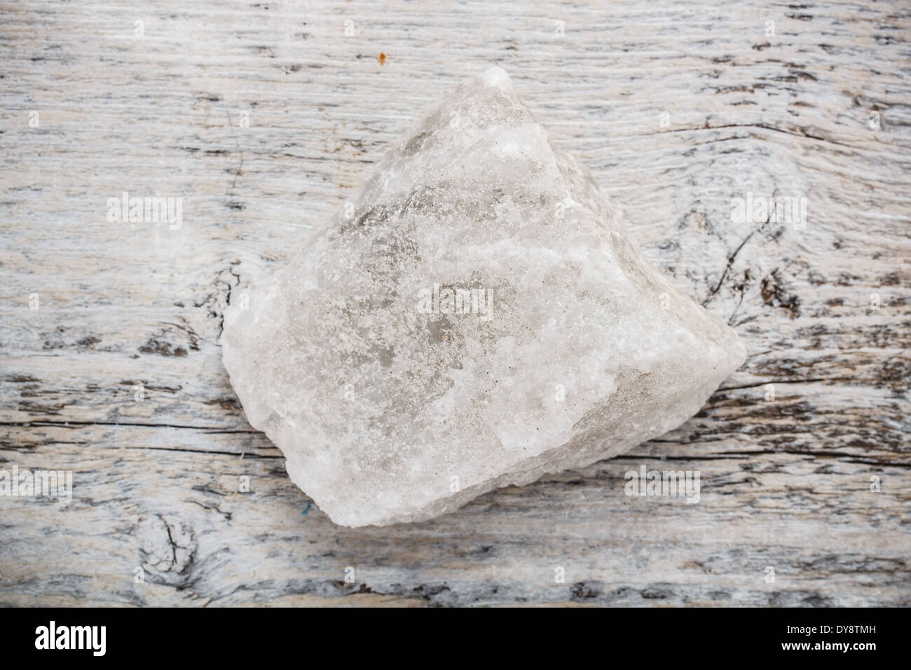 Salt crystal hi-res stock photography and images - Alamy