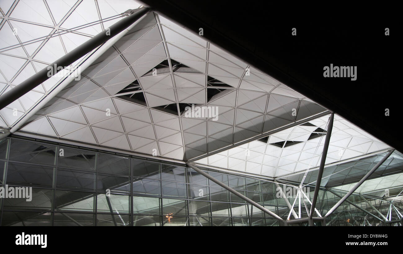 Roof stansted airport essex hi-res stock photography and images - Alamy