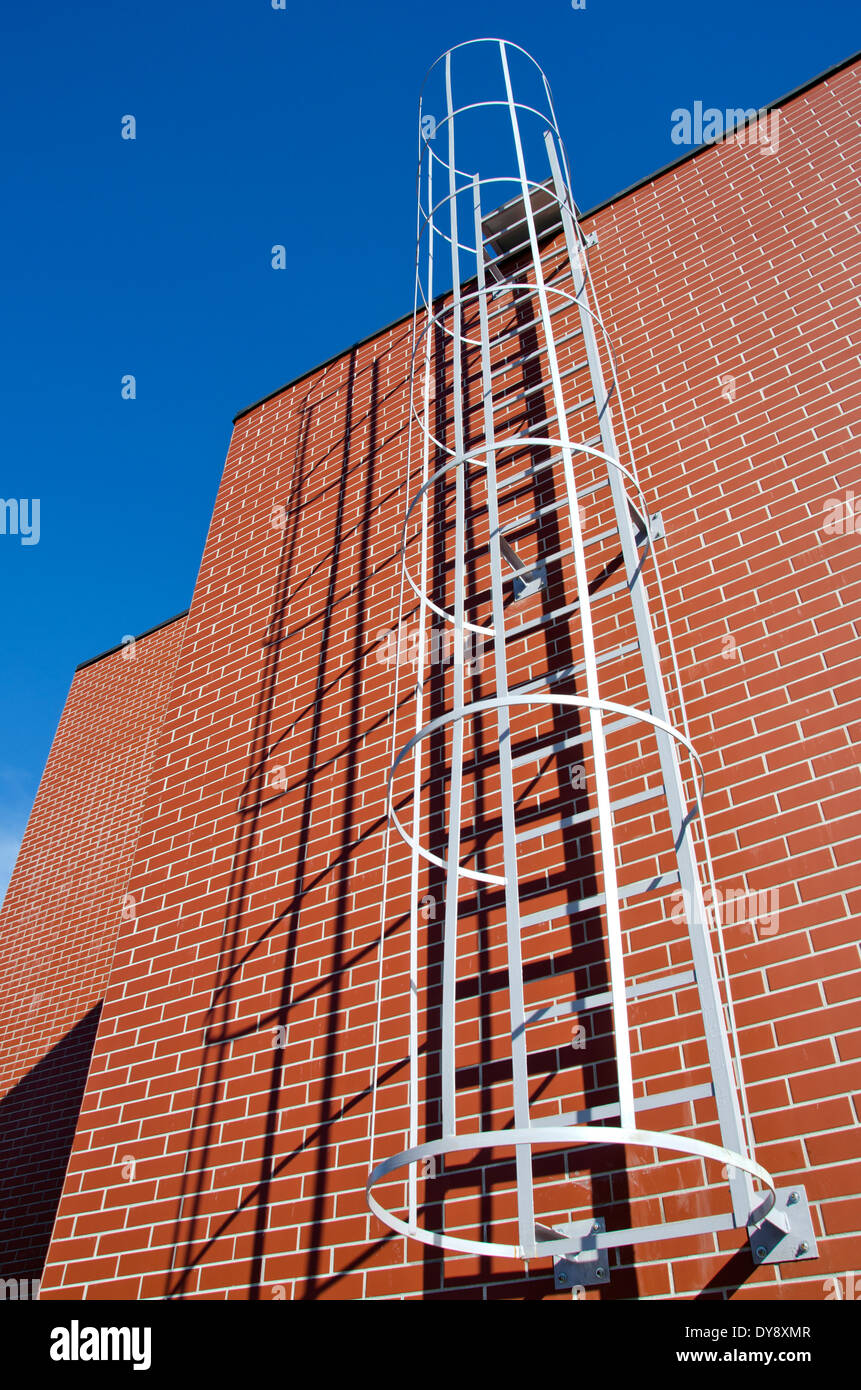 Brick wall and metal ladder hi-res stock photography and images - Alamy