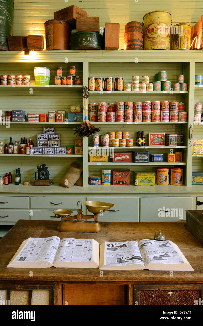 General store interior hi-res stock photography and images - Alamy