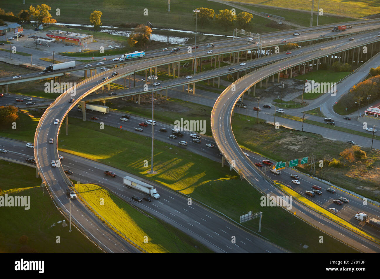Freeway traffic united states hi-res stock photography and images - Alamy