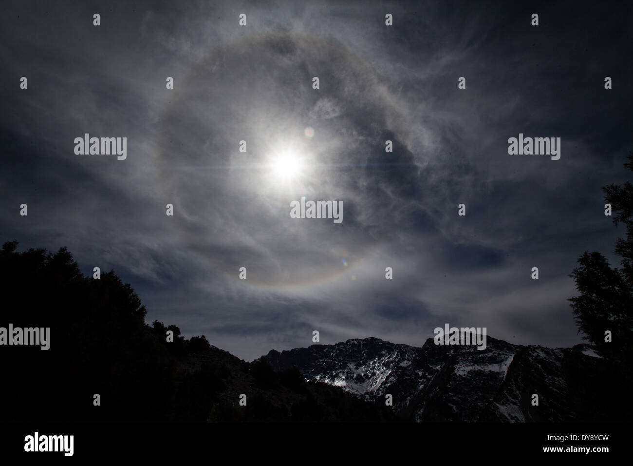 Solar circle hi-res stock photography and images - Alamy