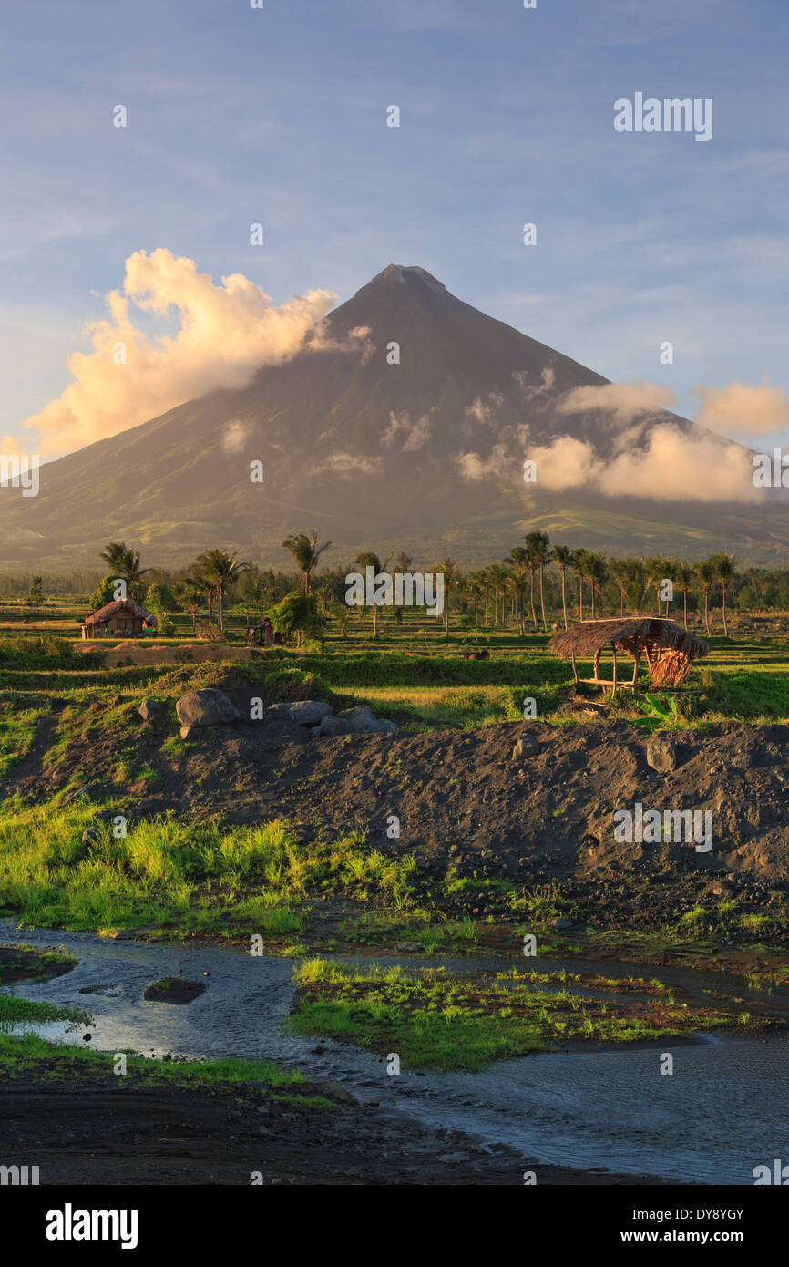 Philippines, Souteastern Luzon, Bicol, Mayon Volcano Stock Photo - Alamy