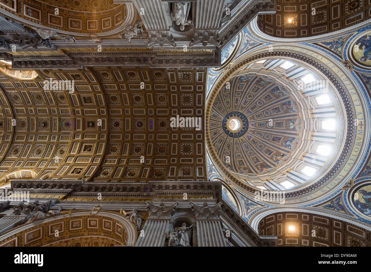 Nave of st peters basilica hi-res stock photography and images - Alamy
