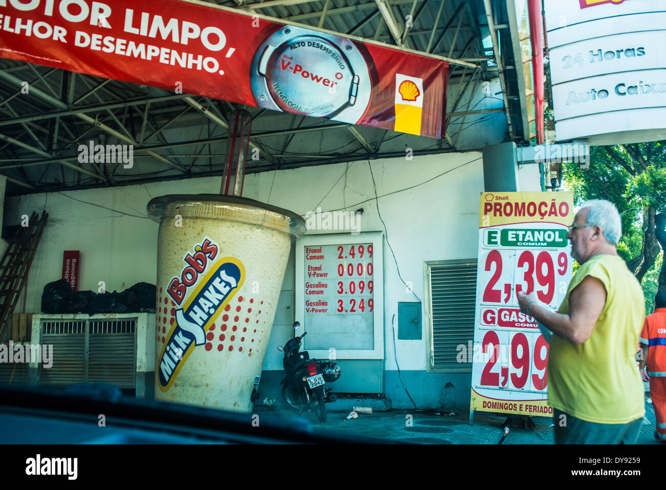 Milk gas station hi-res stock photography and images - Alamy