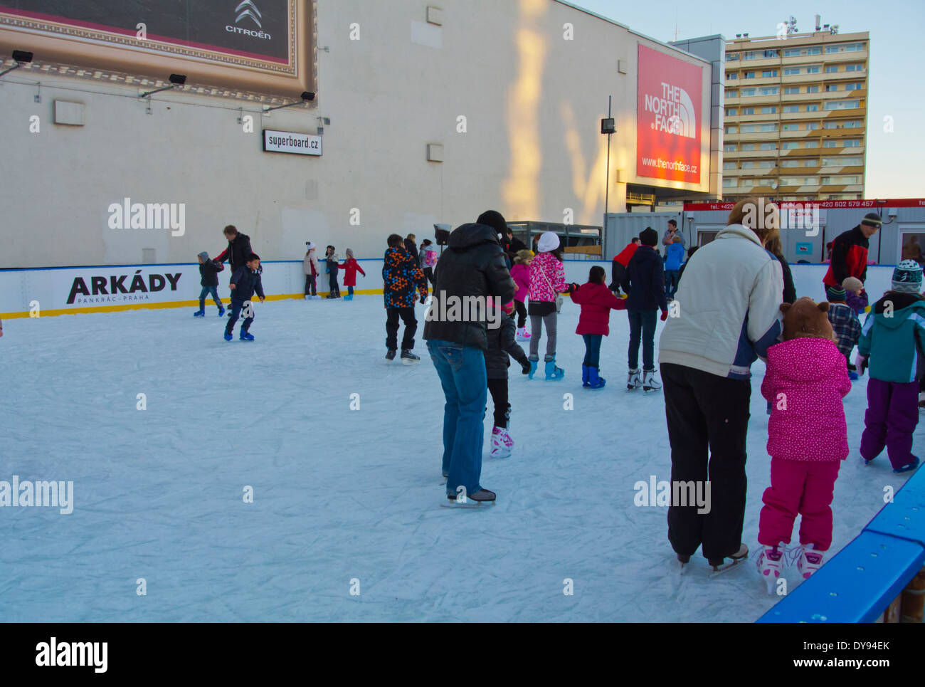 Europe skaters hi-res stock photography and images - Alamy
