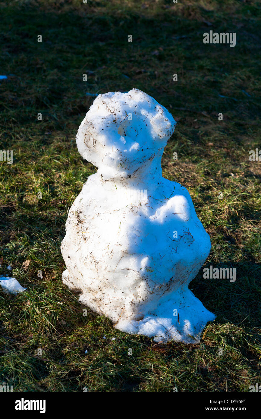 Melting snowman spring hi-res stock photography and images - Alamy