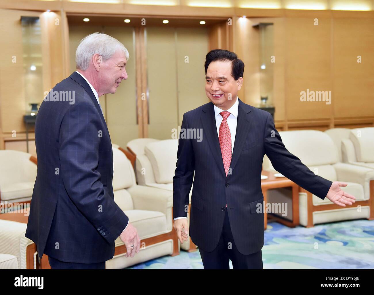 Beijing, China. 10th Apr, 2014. Li Jianguo (R), a member of the ...