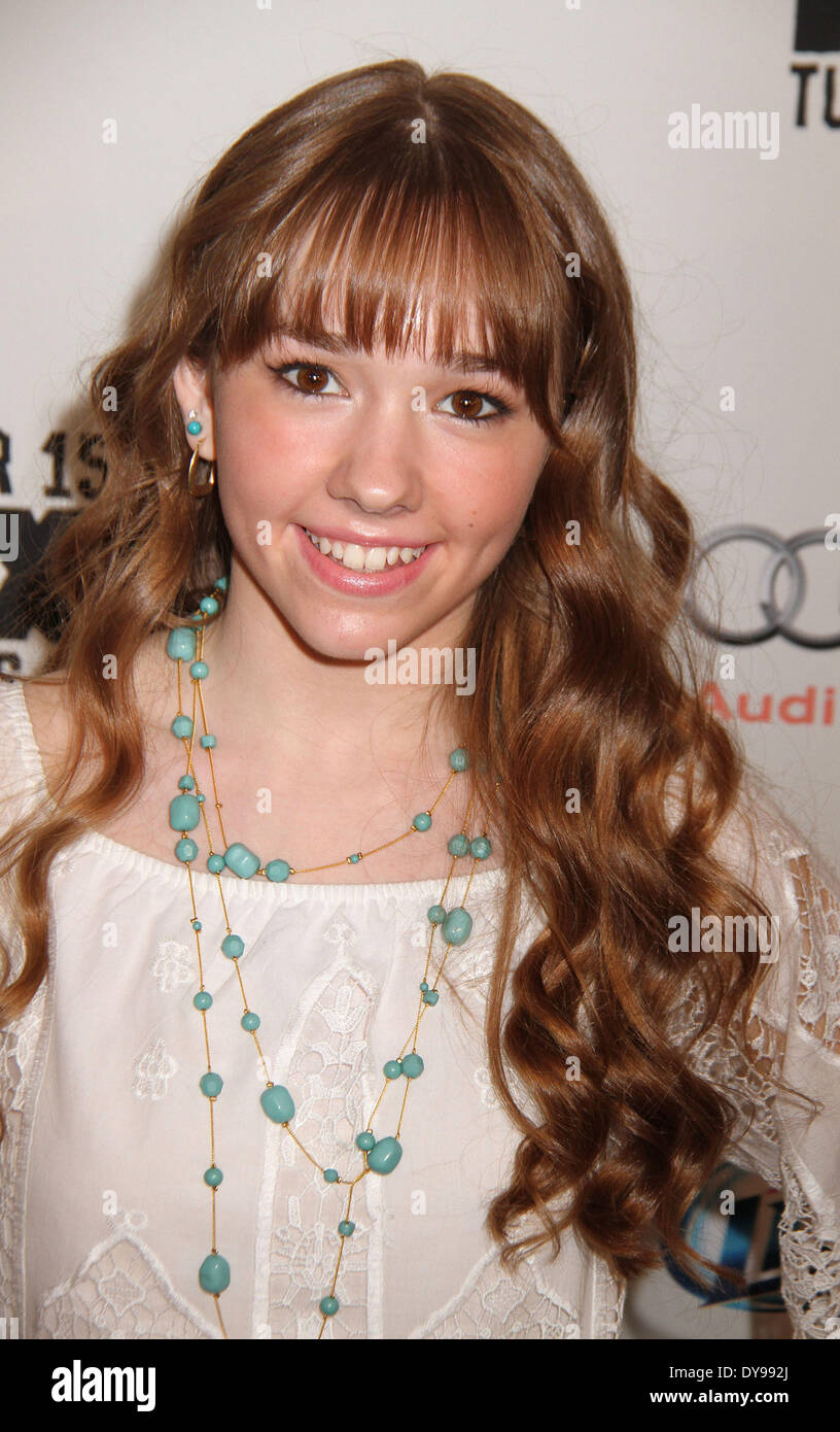 New York, New York, USA. 9th Apr, 2014. Actor HOLLY TAYLOR attends the ...