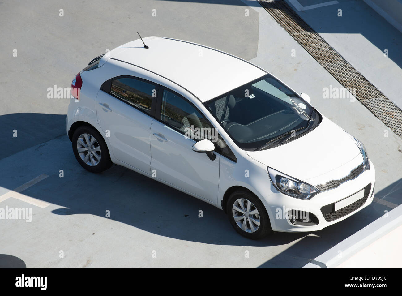 Car parking space hi-res stock photography and images - Alamy