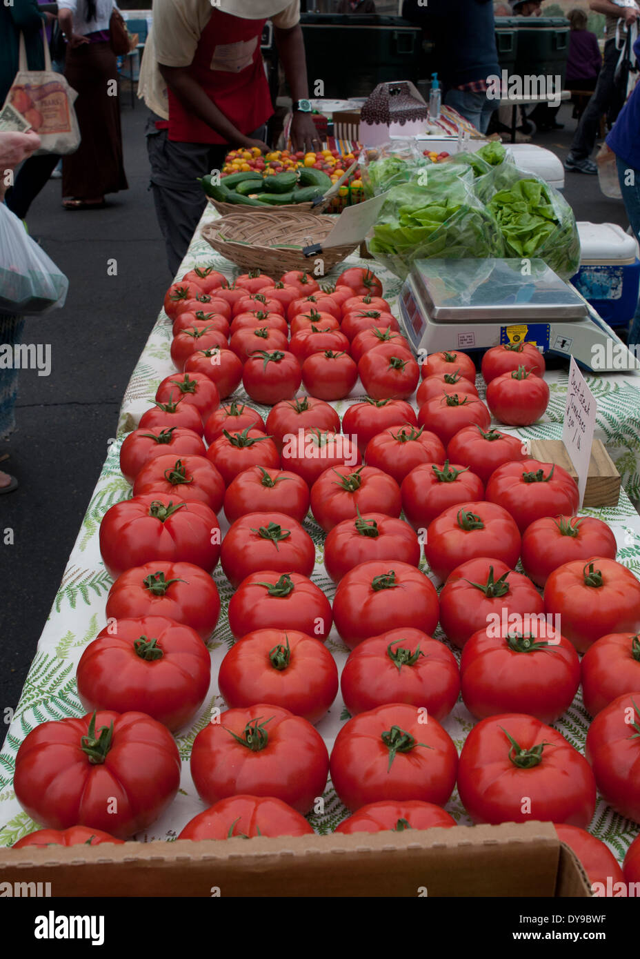 Farmers market scale hi-res stock photography and images - Alamy