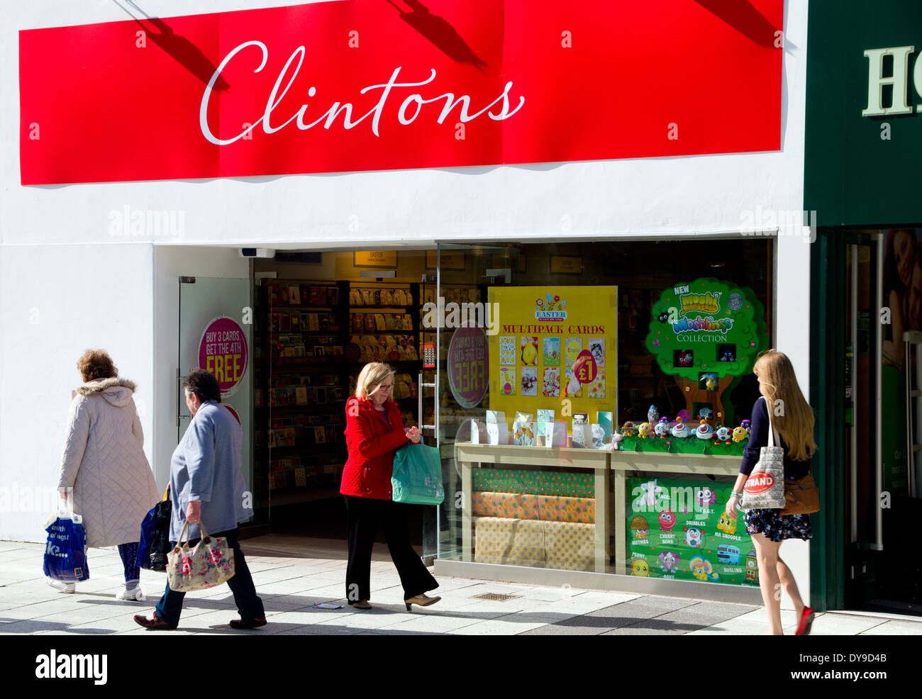 Shop selling cards hi-res stock photography and images - Alamy